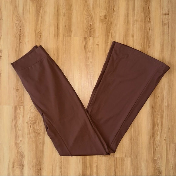 Pants & Jumpsuits | Flared Pants W Scrunched Butt | Poshmark